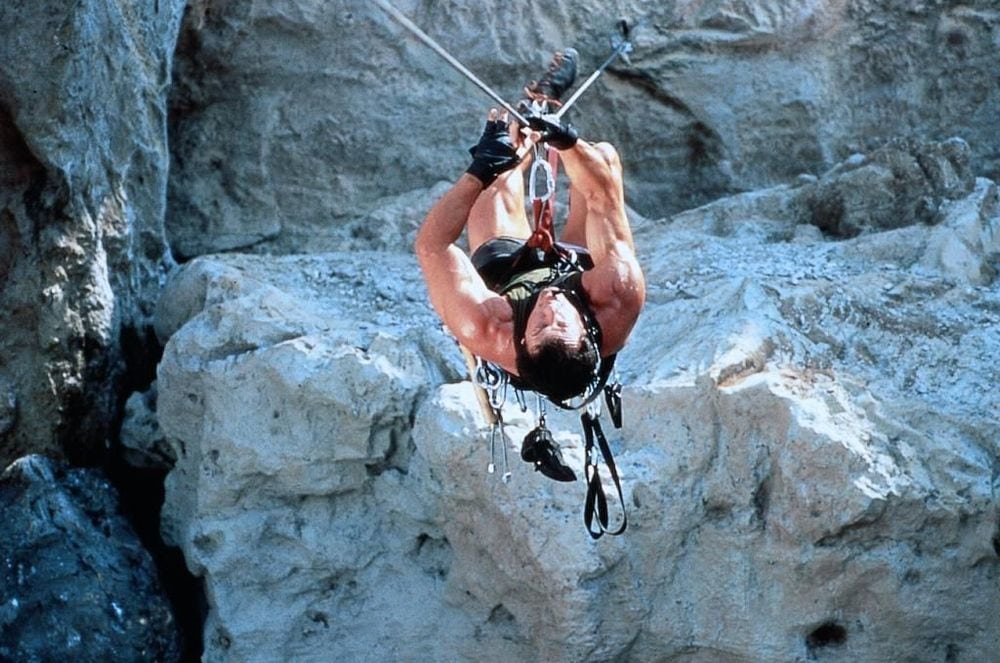 CLIFFHANGER – 2 UNPAID MOVIE CRITICS!!!!
