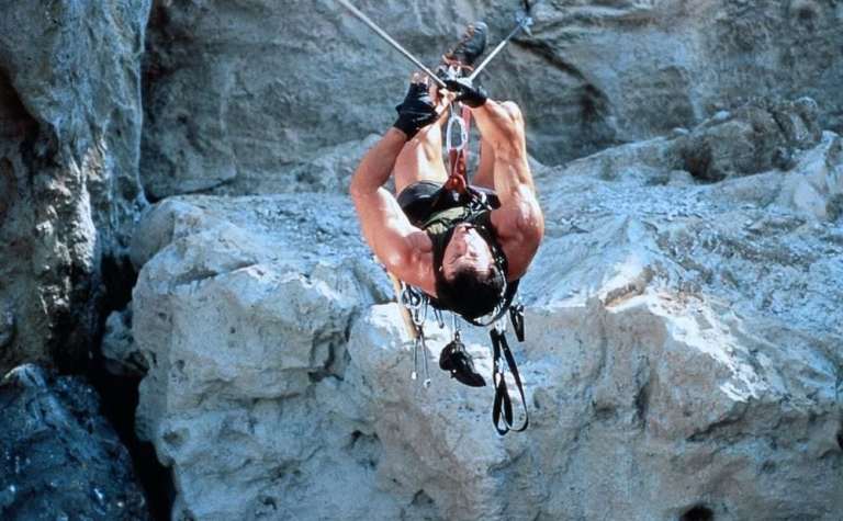CLIFFHANGER – 2 UNPAID MOVIE CRITICS!!!!